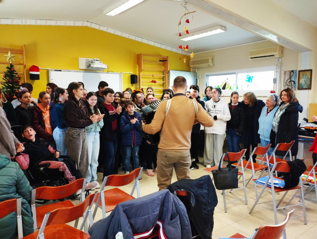 2ο Γυμνάσιο Πύργου: Επίσκεψη της χορωδίας στο Ε.Ε.Ε.Ε.Κ. Πύργου ...